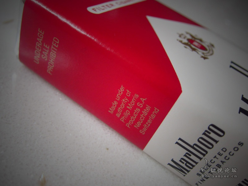差强人意的一款万，品尝世界名烟万宝路系列之十五——GCC免税软红万 - 香烟漫谈 - 烟悦网论坛