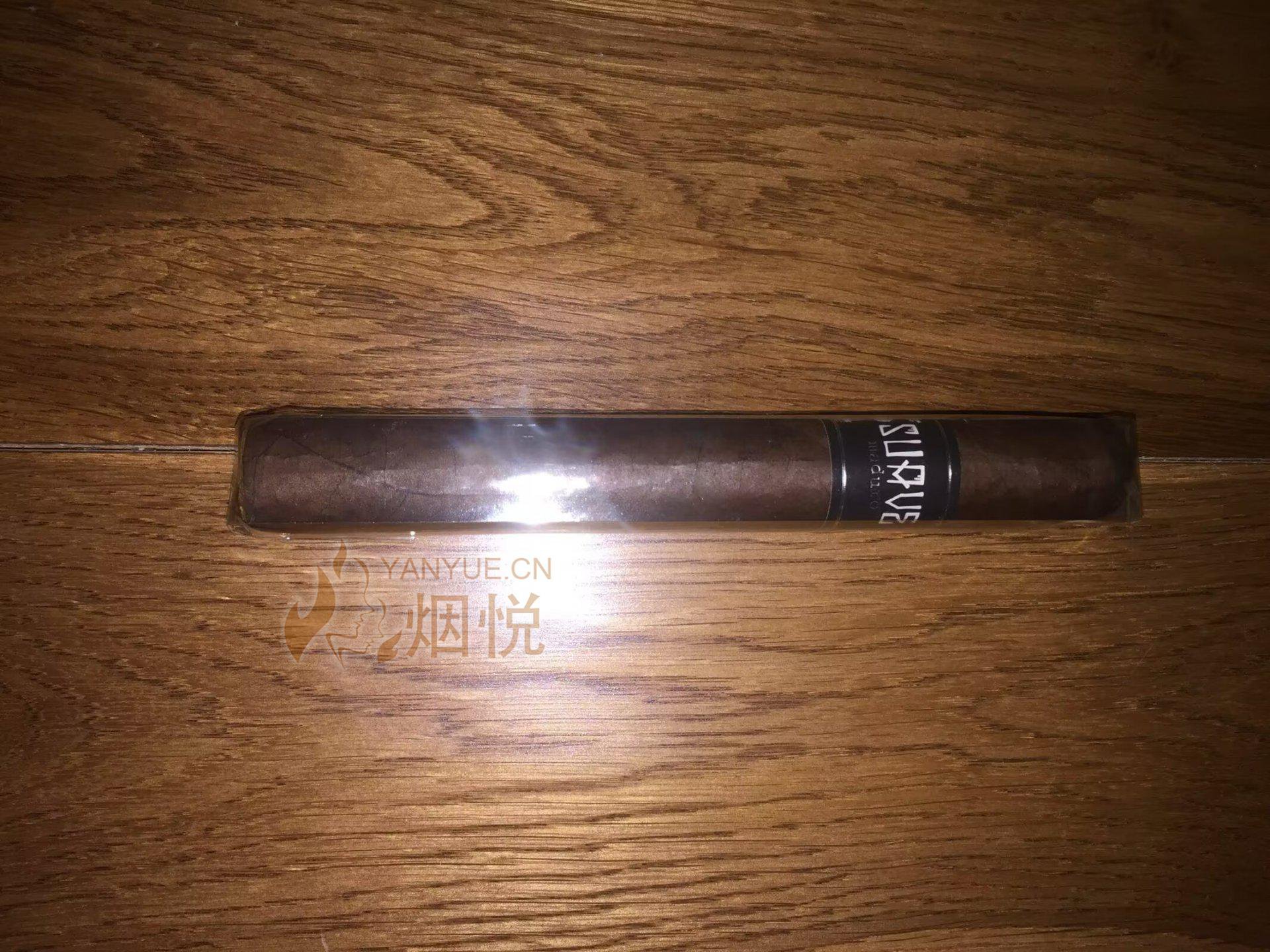 Emilio Suave Maduro Toro---埃米利奥优雅马杜罗托罗 - 雪茄交流 - 烟悦网论坛
