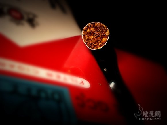 Marlboro~回顾篇之一:GCC海湾软紅 - 香烟品鉴 - 烟悦网论坛